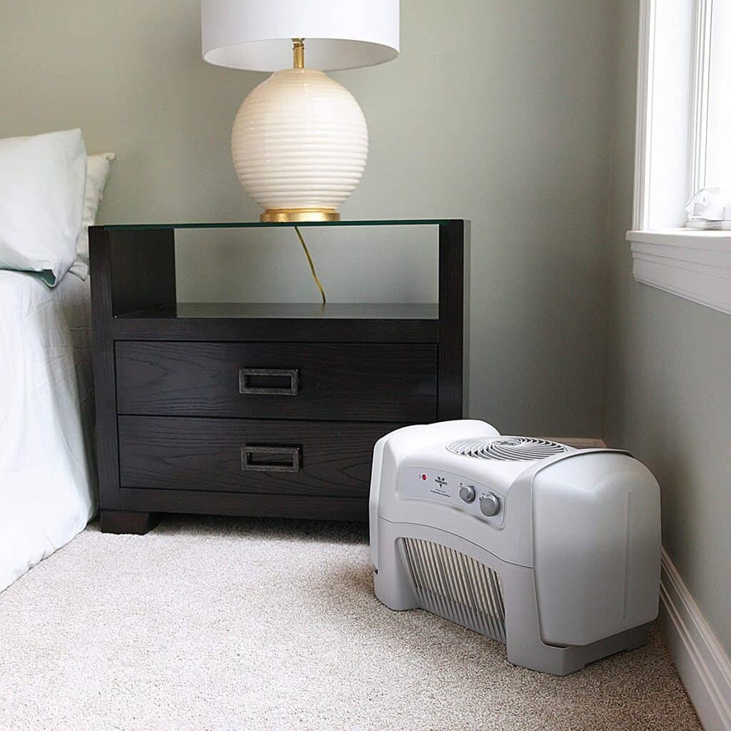 Top 7 Best Humidifiers for Large Rooms - IndoorBreathing